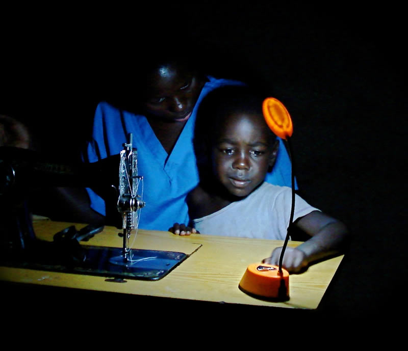 Barefoot Power Lights Up Rural Africa | Descrier News