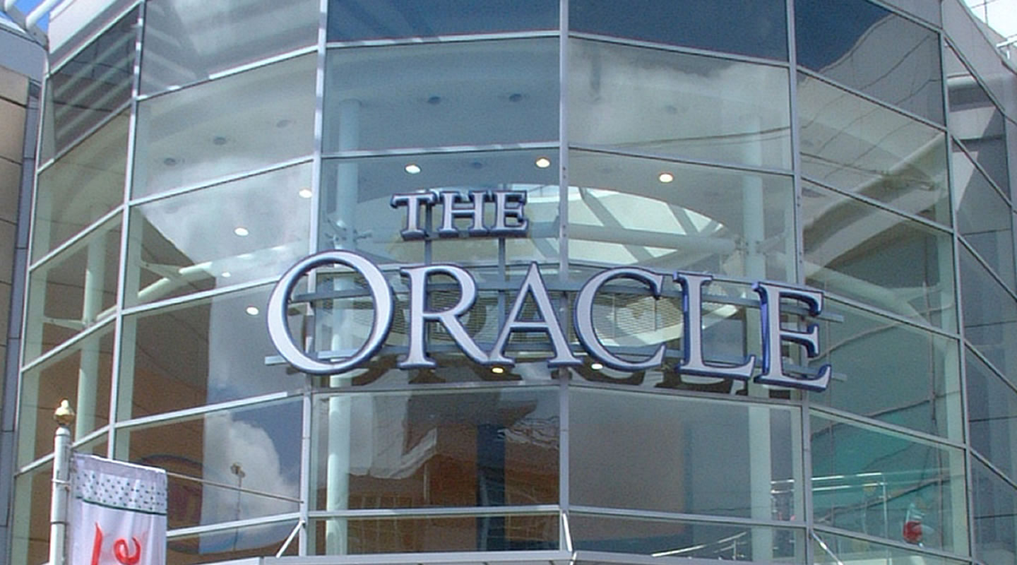 Boy dies in Topshop 'furniture incident' | Descrier News