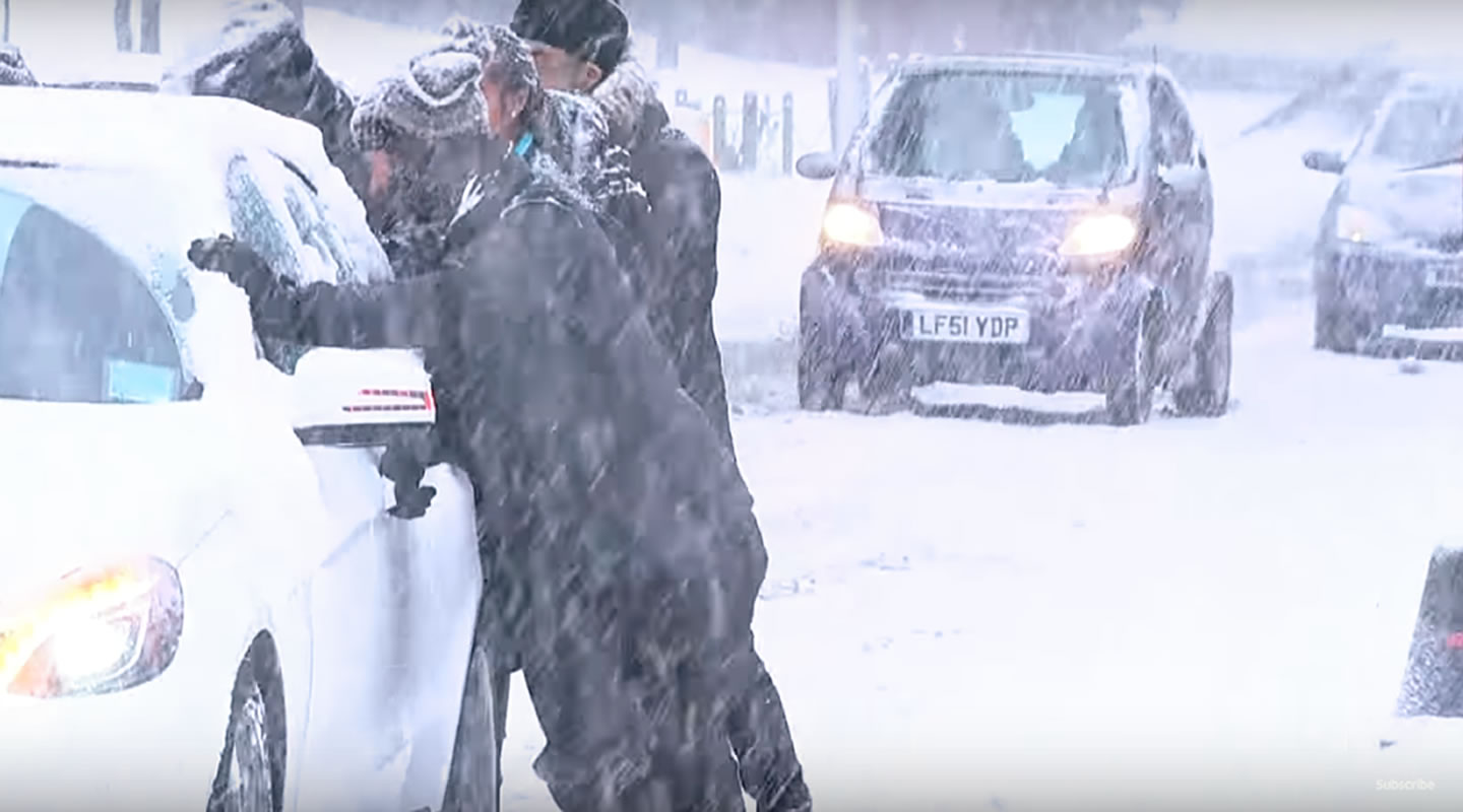 Storm Emma: Army rescues drivers stuck in snow | Descrier News